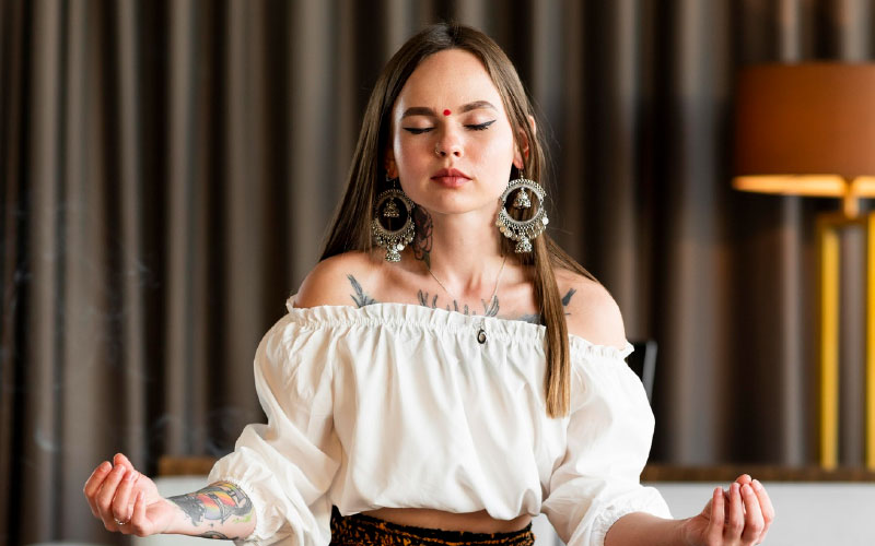 How Reiki Healing Empowers Working Women?